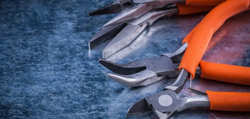 Outils essentiels pour techniciens de maintenance : Boîte à outils ...